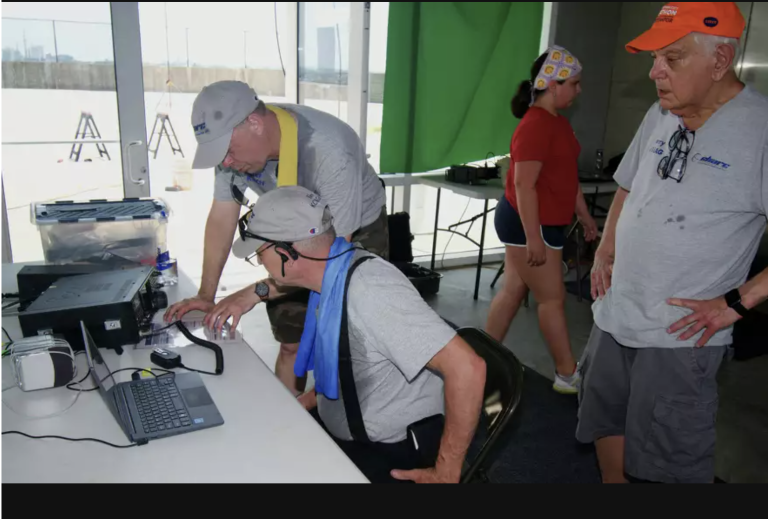 CT Insider: “These Connecticut residents are reaching out to people ...